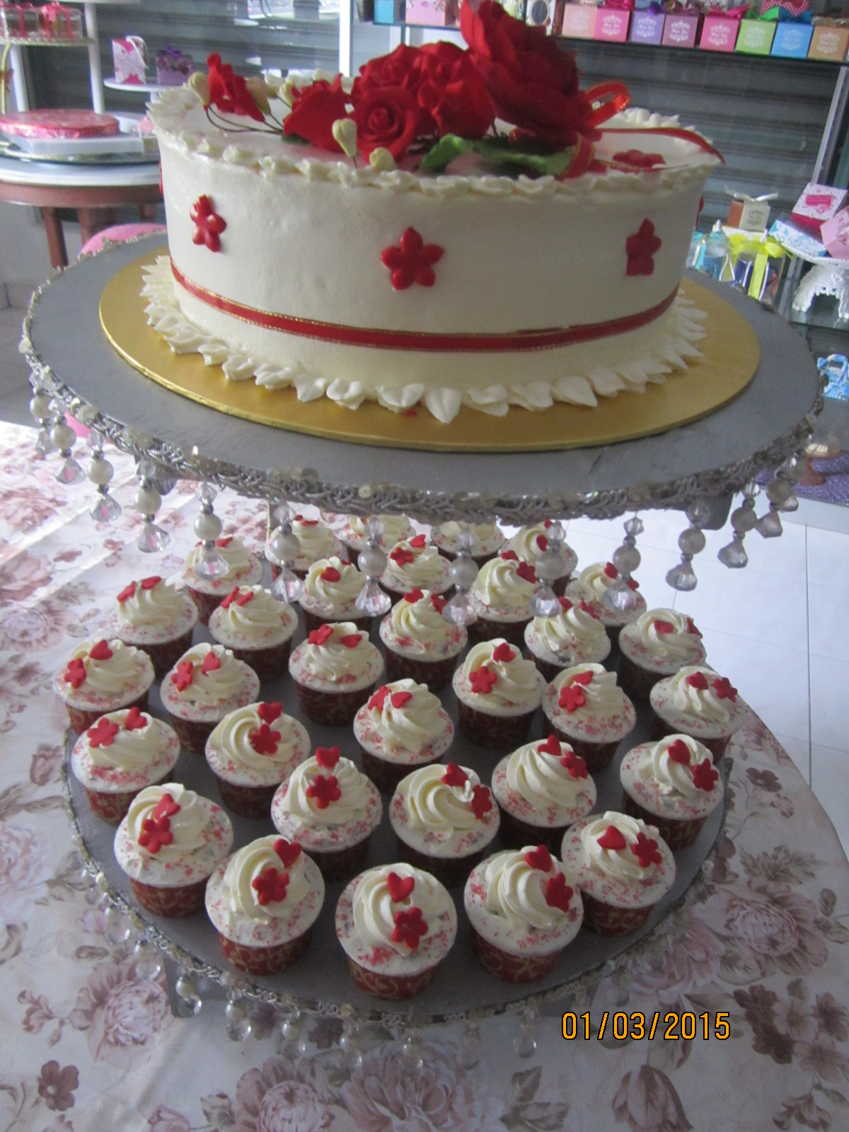 Anika MyRasa: KEK KAHWIN 2 TINGKAT- TEMA MERAH PUTIH