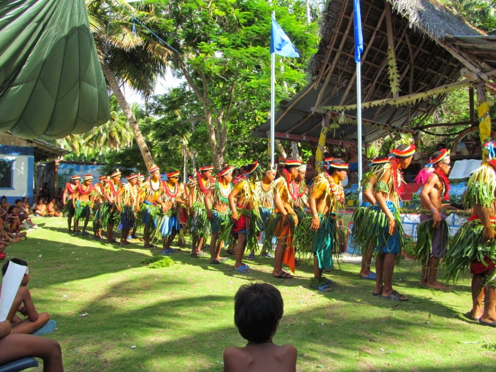 SAILING HELENA: Graduation high school 2014, Woleai, Micronesia.