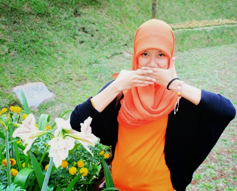 Kumpulan Foto Cewek ABG Cantik Berjilbab Orange (Hot) | Jilbab Bokiz
