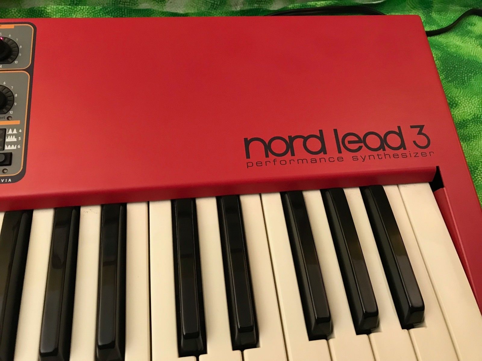MATRIXSYNTH: Nord Lead 3 Performance Synthesizer