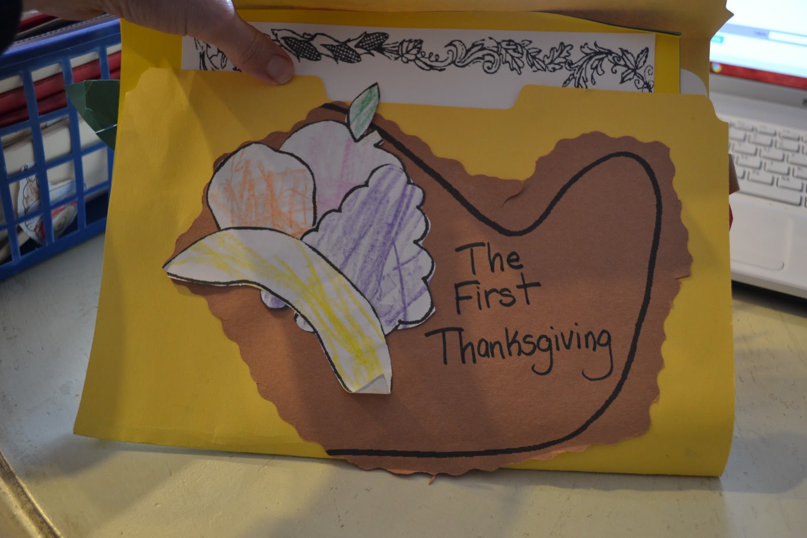 Thrifty Decorating: Preschool Lapbooking.....(it's not just for ...