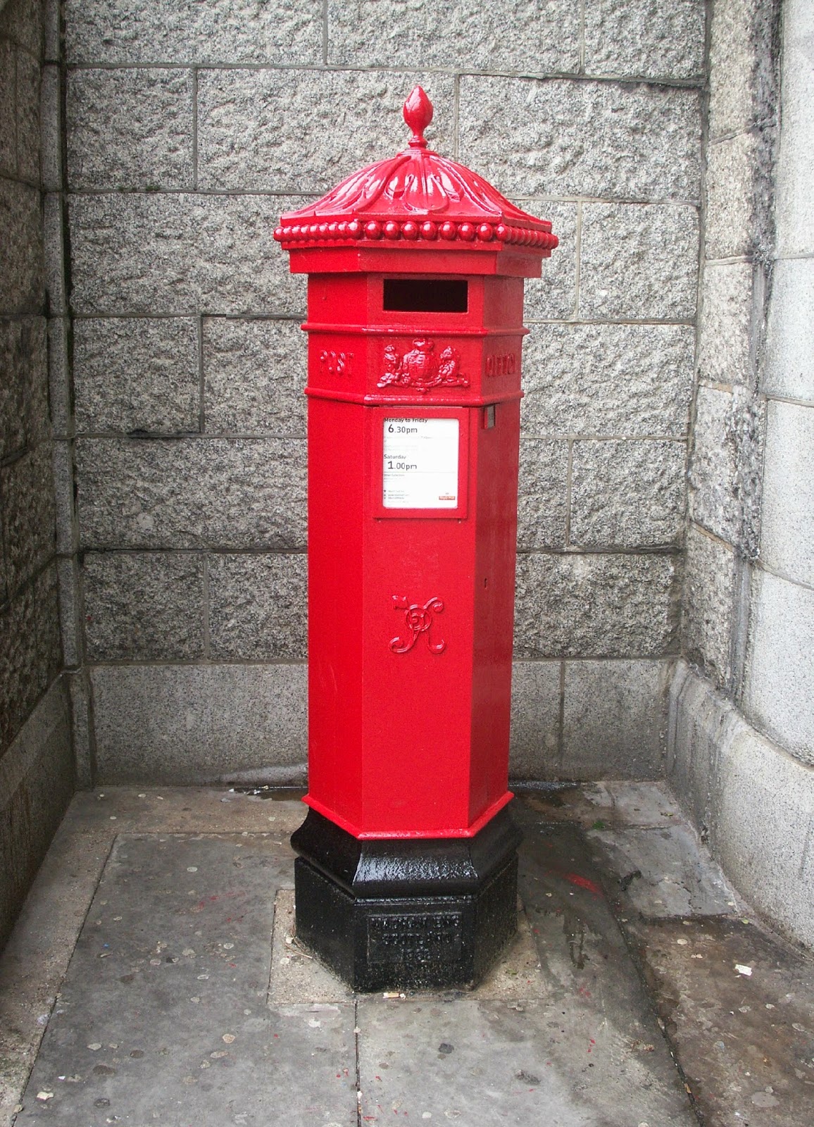 JibberJabberUK: Sunday Snap - Penfold Post Box