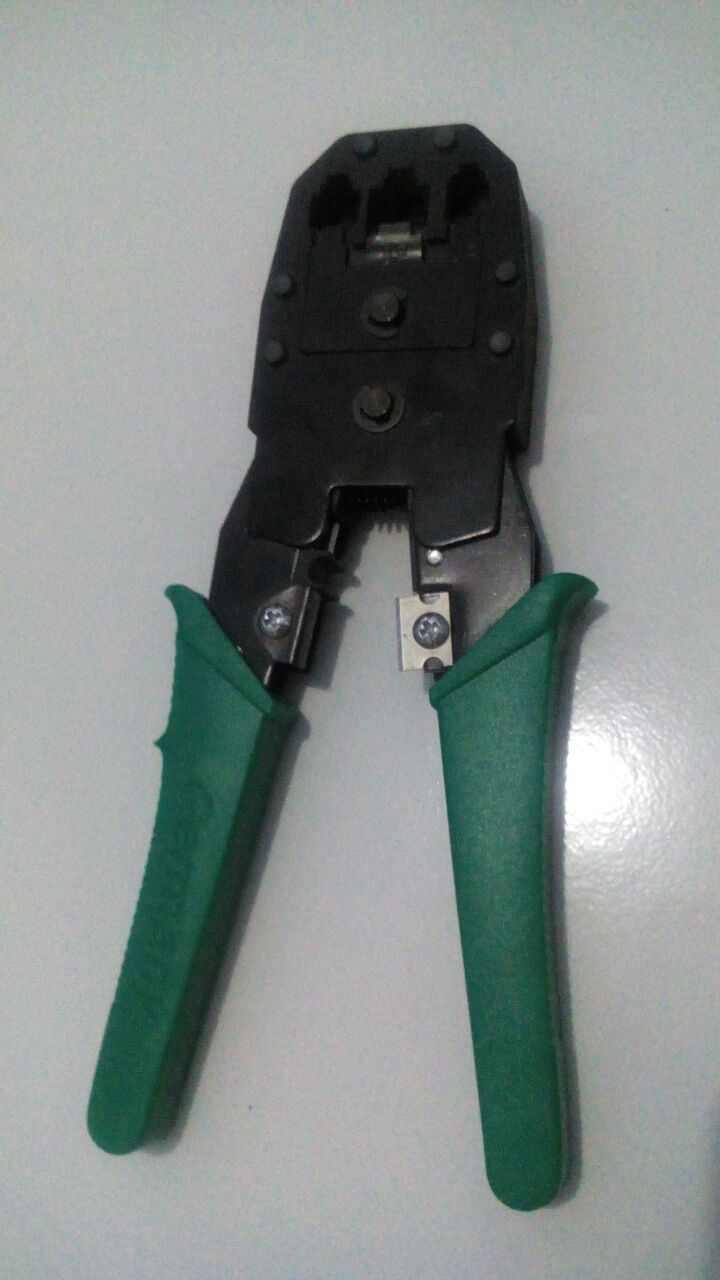 Unnes Student Technology: Cara Membuat Kabel UTP Tipe Straight Dan ...