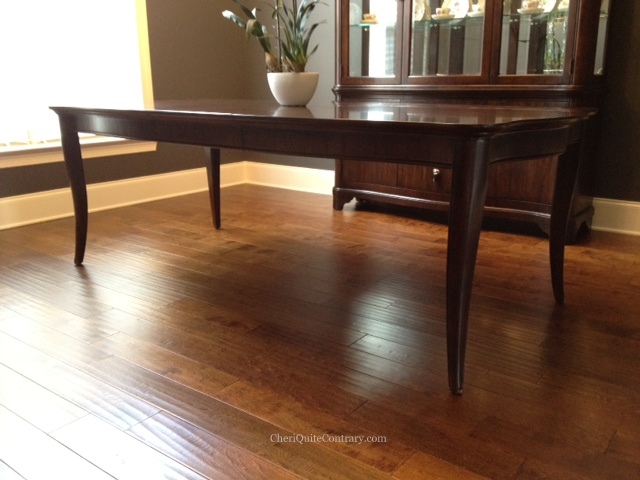 Cheri Quite Contrary: Dining Room - Perfect Table