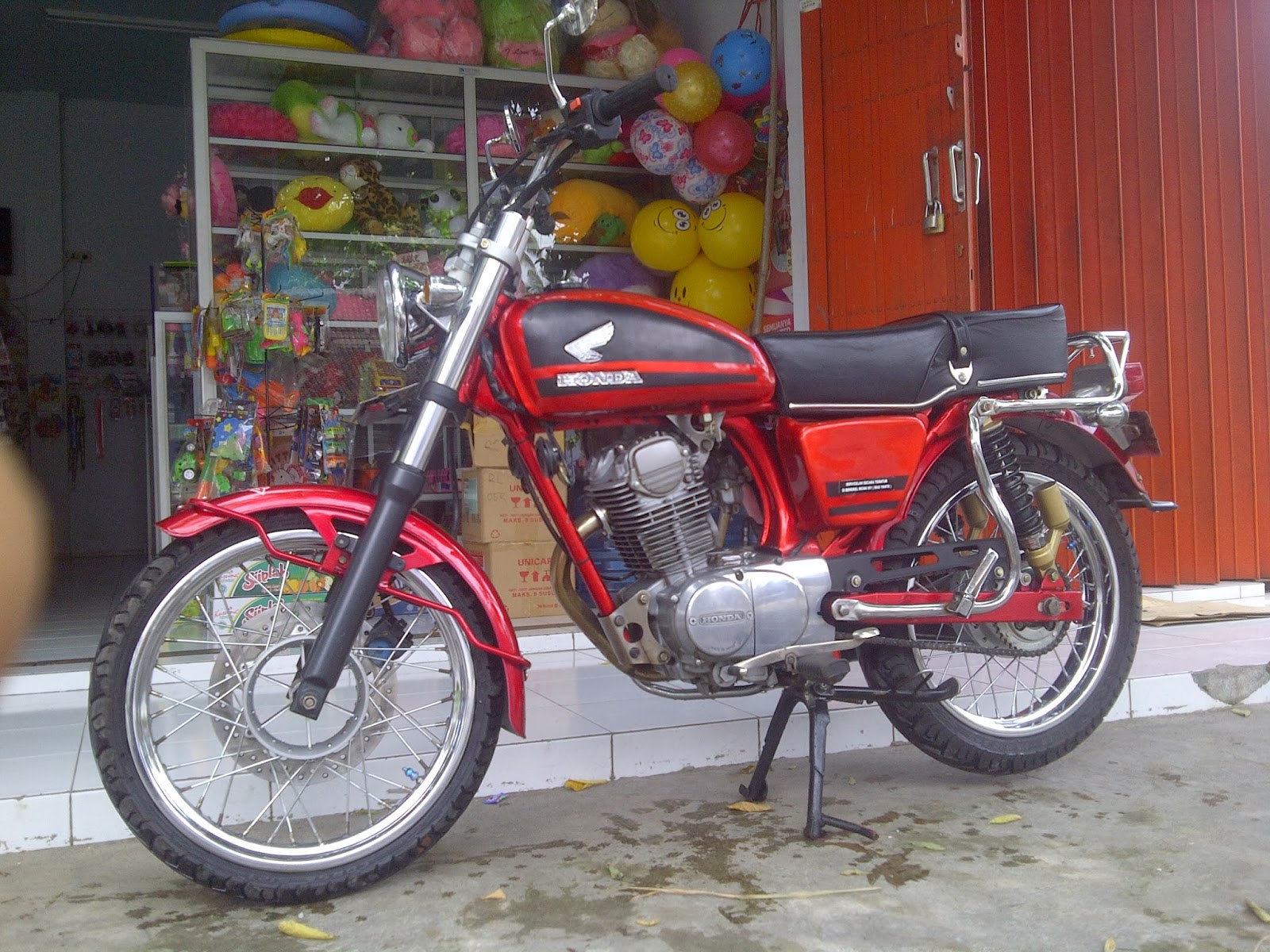 Honda CB Modif: Honda CB modif ( LAWAS TAPI WARAS)