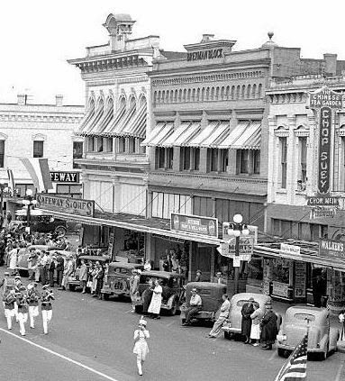 Salem Breakfast on Bikes: Christo's and Capital Market: Old Safeways ...