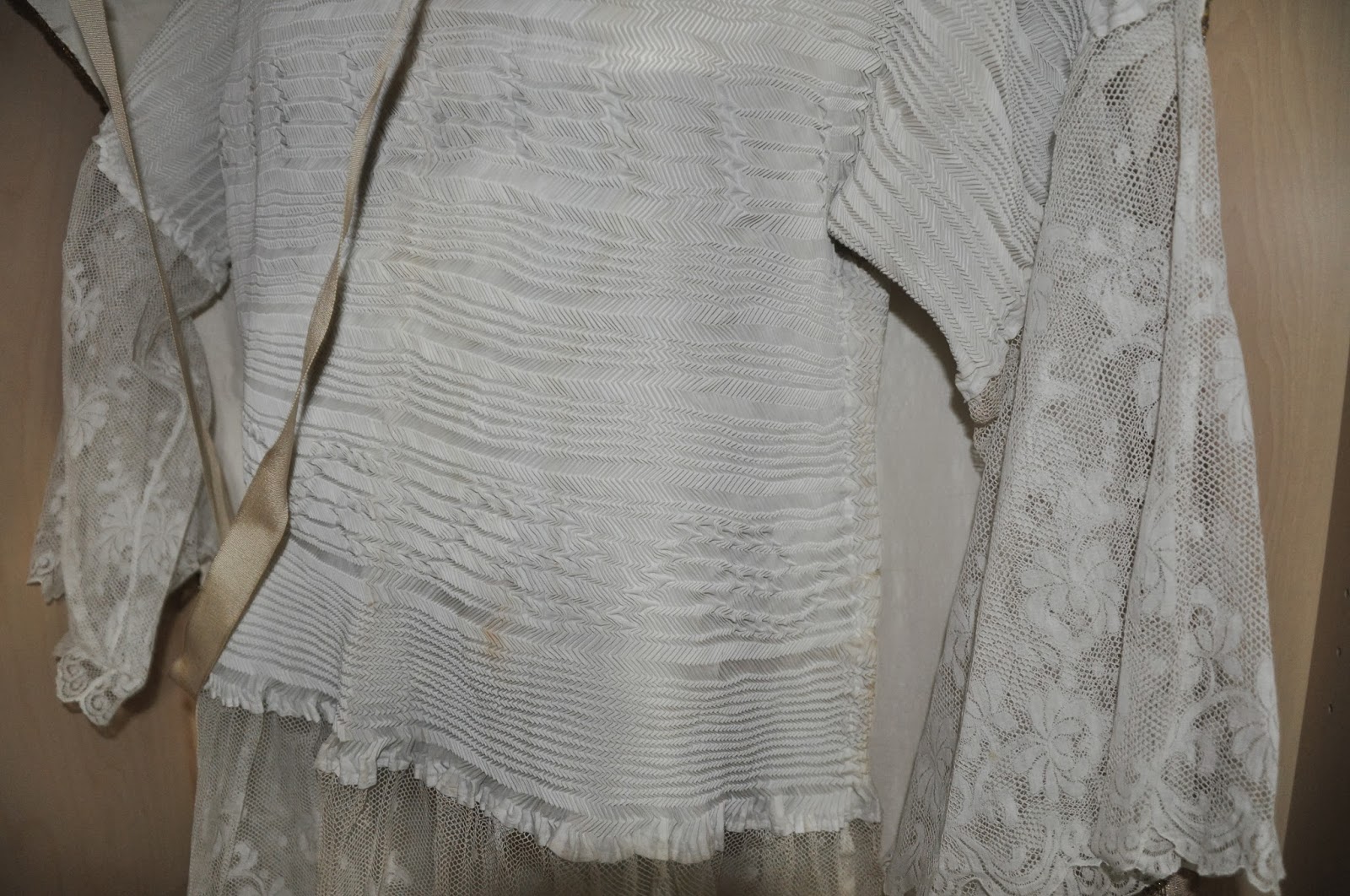 Orbis Catholicus Secundus: What the "Griccia" Alb Looked Like