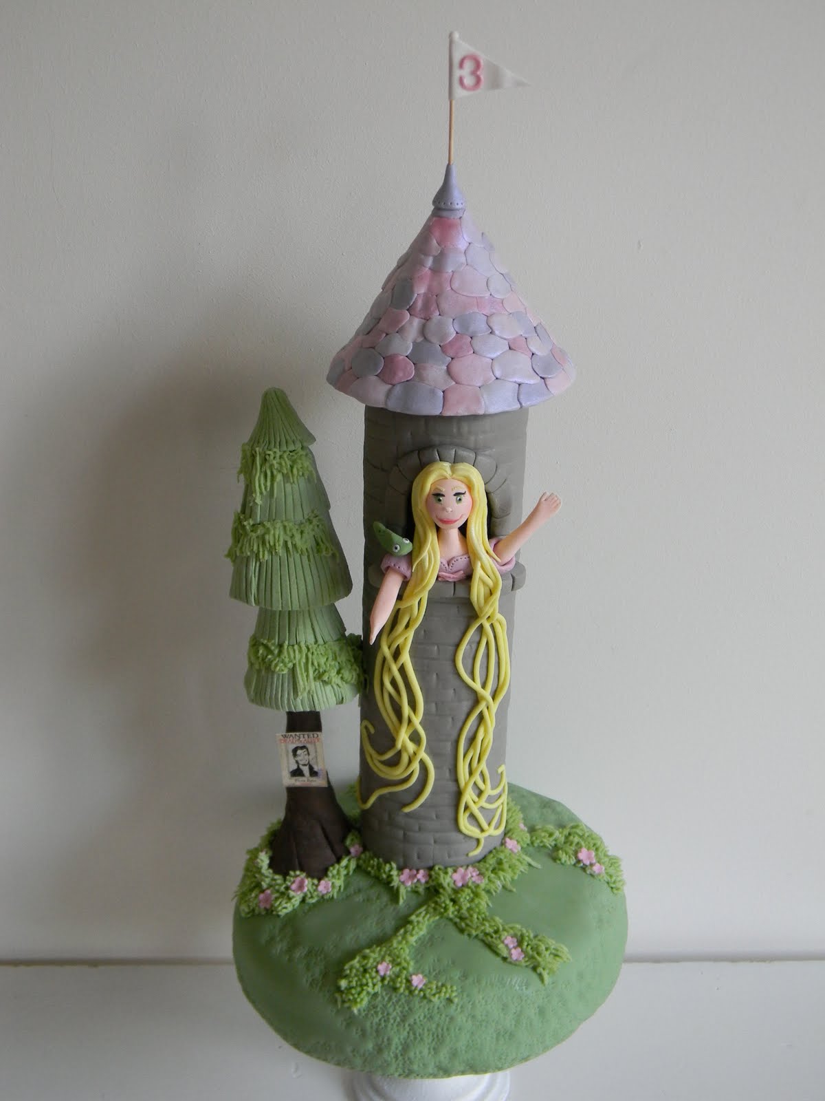 Just call me Martha: Rapunzel-Tangled and flower fairy cake