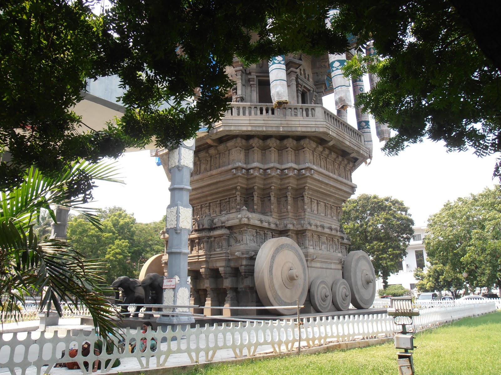 Adventures in India: Valluvar Kottam