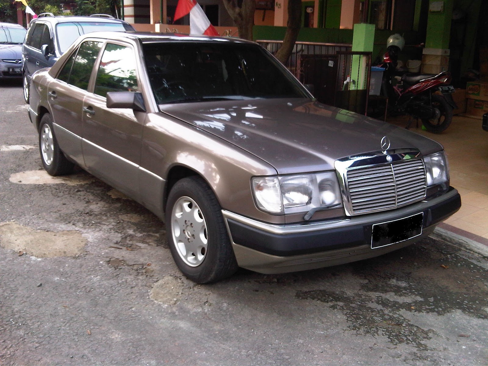 Mercedes Benz 300E