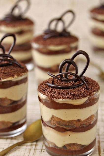 Chocolate Tiramisu - All Daily Food