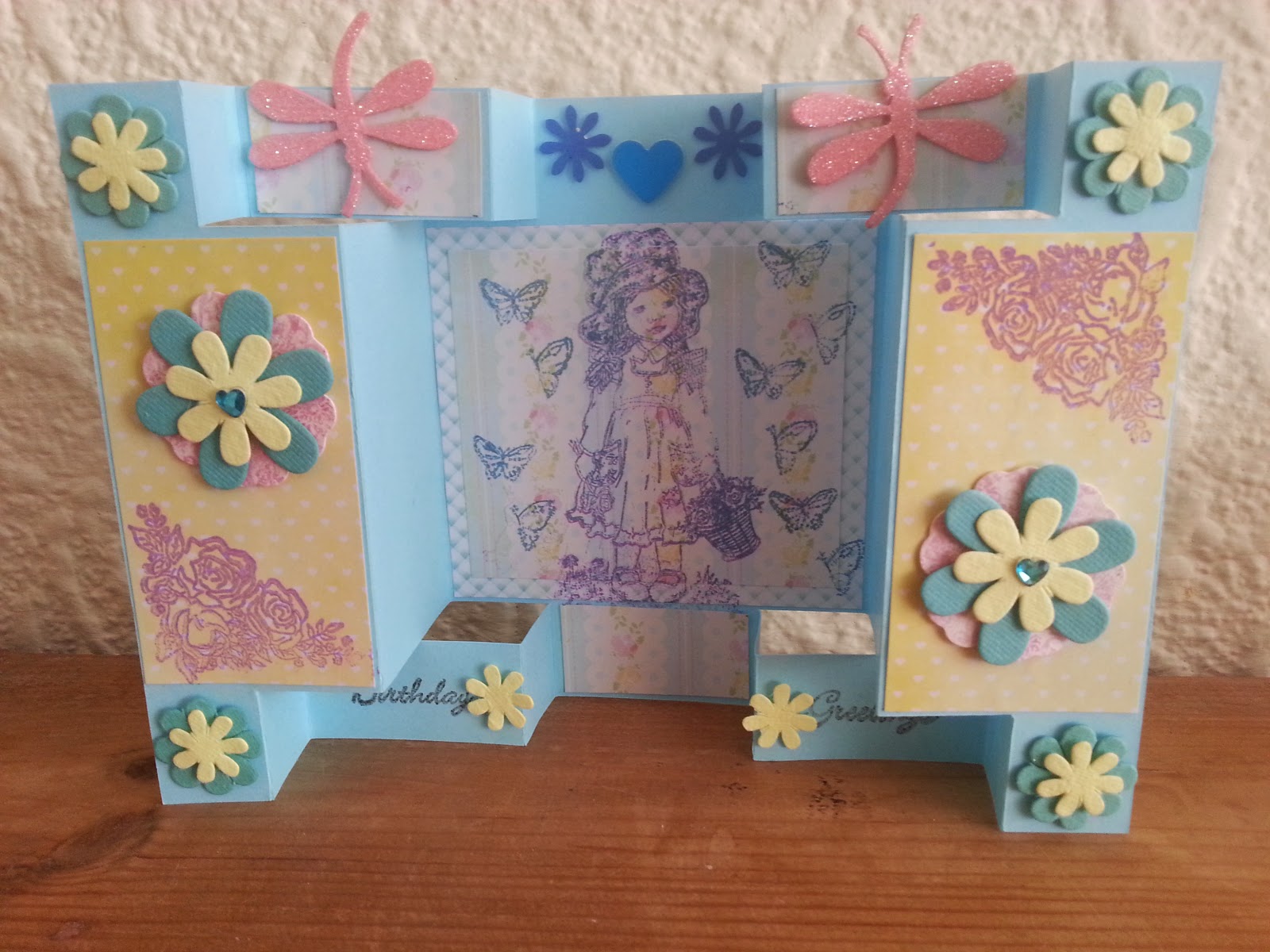 Emsie Makes: Standing theater card tutorial