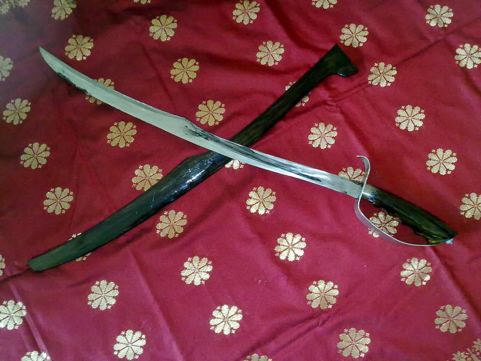 Panji Nusantara: PEDANG BUAYA BERENANG " Parang Terbang