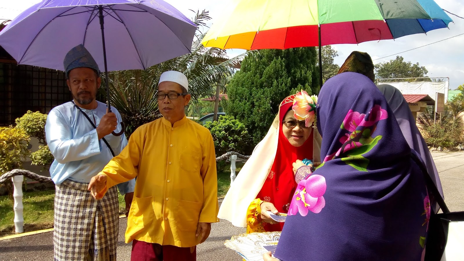 MAT SOM SADONA: TEKS PENGACARAAN MAJLIS PERSARAAN GURU