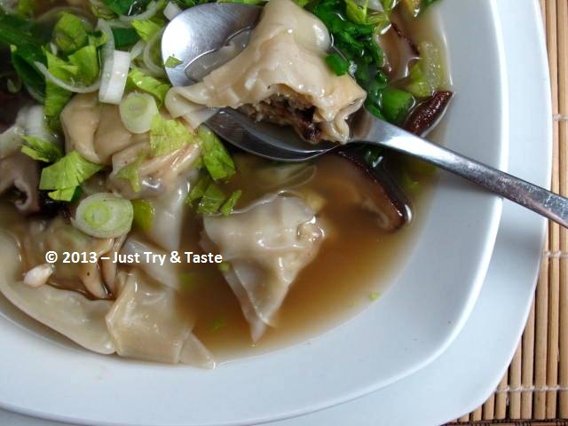 Sup Wonton dengan Jamur Shiitake | Just Try & Taste