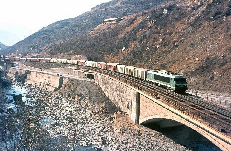 transpress nz: 3rd rail electrification on the Maurienne line, France