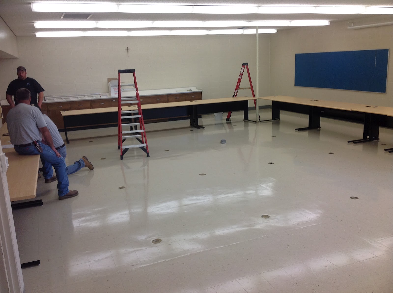 Larry's Opinion Drive-thru: Evolution of a Multimedia iMac Lab