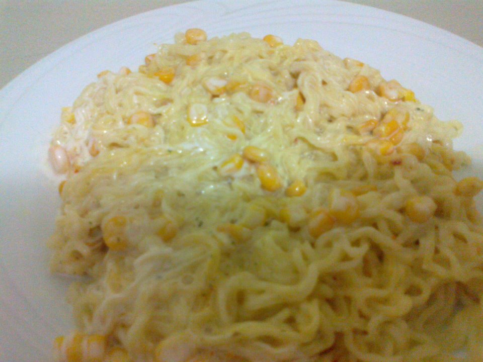 Bons momentos da culinária, com amigos e família.: Miojo com creme de ...