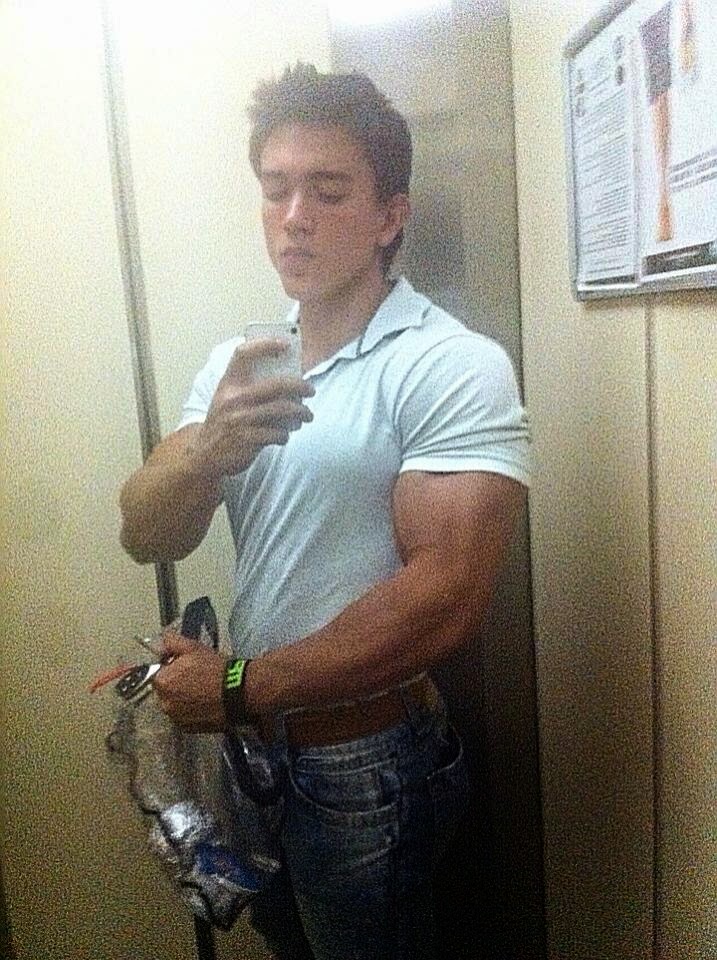 the beauty of male muscle: Roman