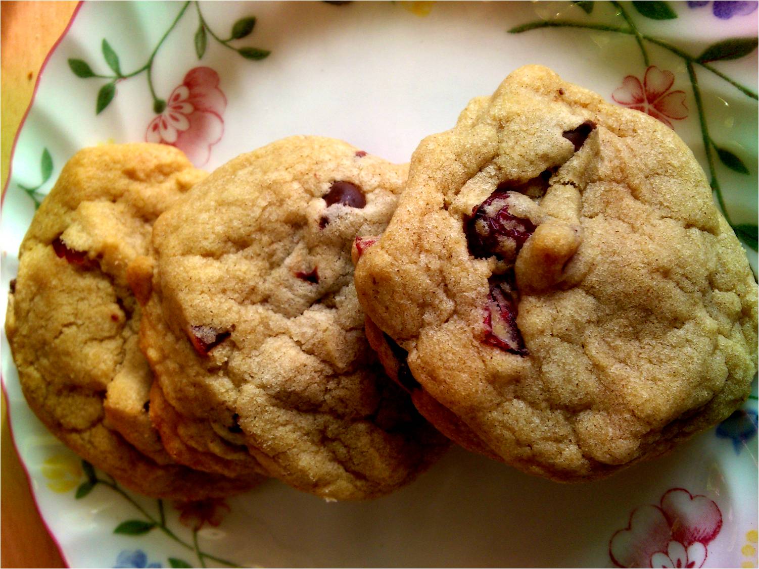 Spiced Cranberry and Chocolate Chip Cookies | Utterly Scrummy Food For ...