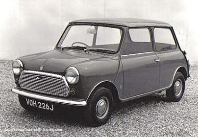 MINI CLÁSSICO: COMPACTO A MODA INGLESA