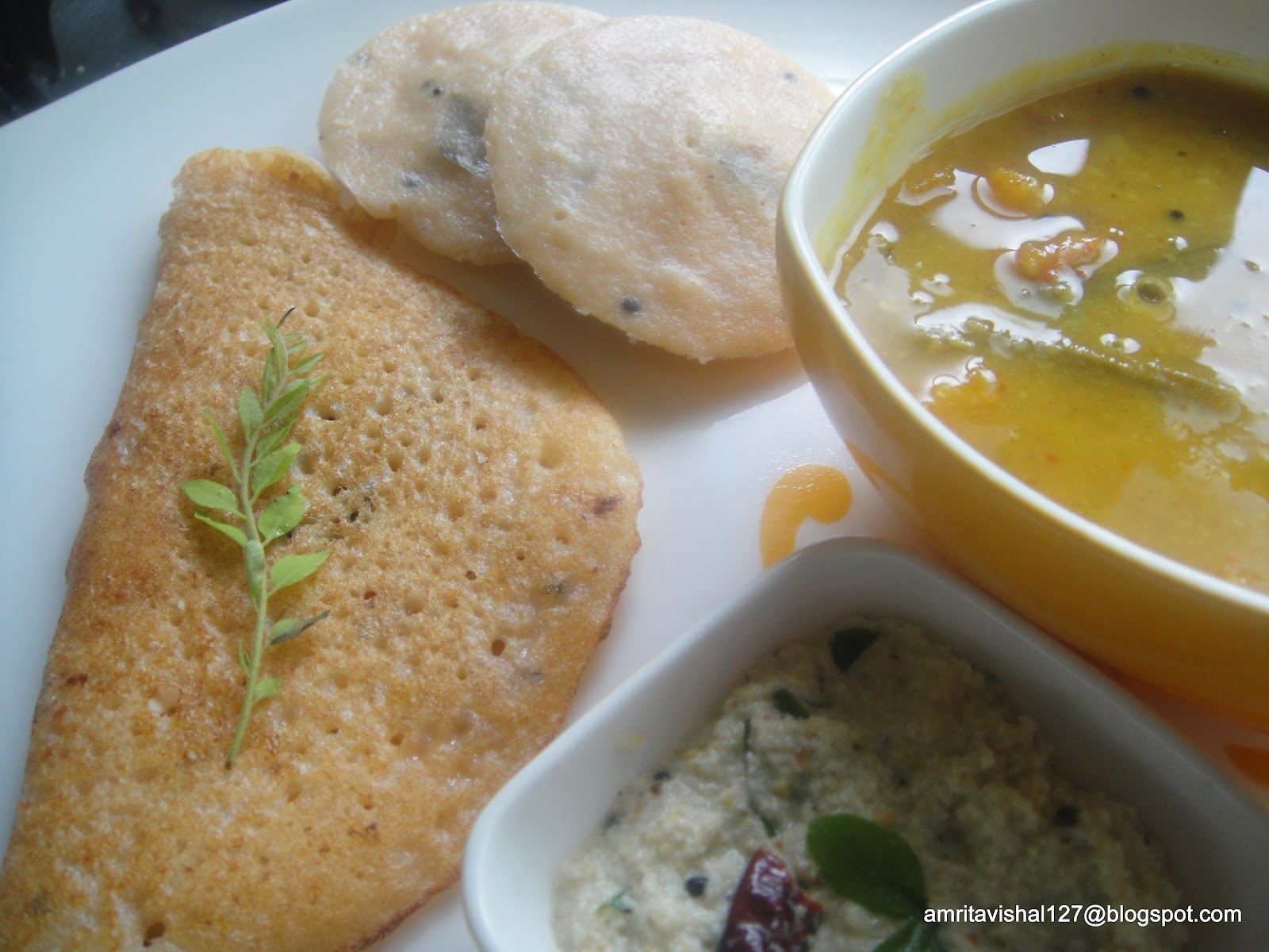 Sweet 'n' Savoury: Healthy Breakfast-Carrot Idli/Dosa