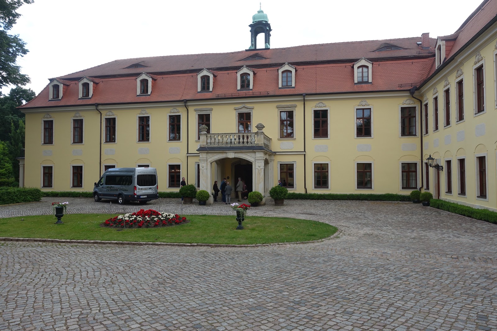 schiller-wine: Tour and Dinner at Weingut Schloss Proschwitz - Prinz ...