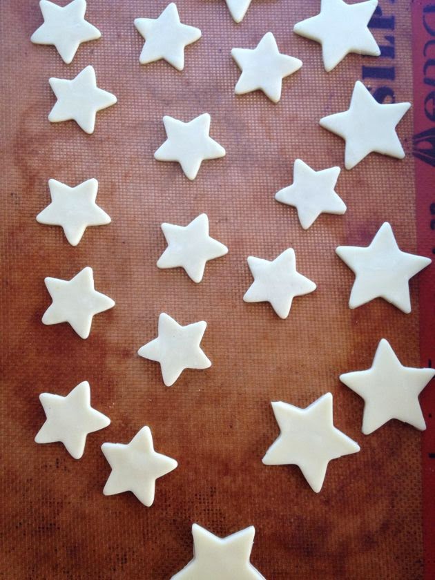 poppy haus: DIY Glow In The Dark Stars