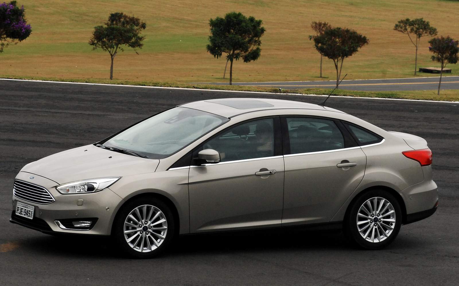 Focus Fastback 2016 chega às concessionárias em agosto