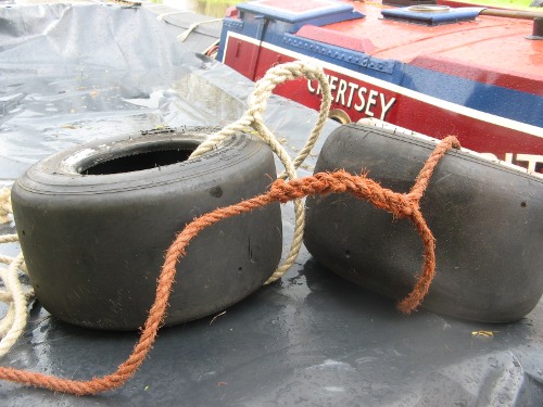 Chertsey: Bongle bongle