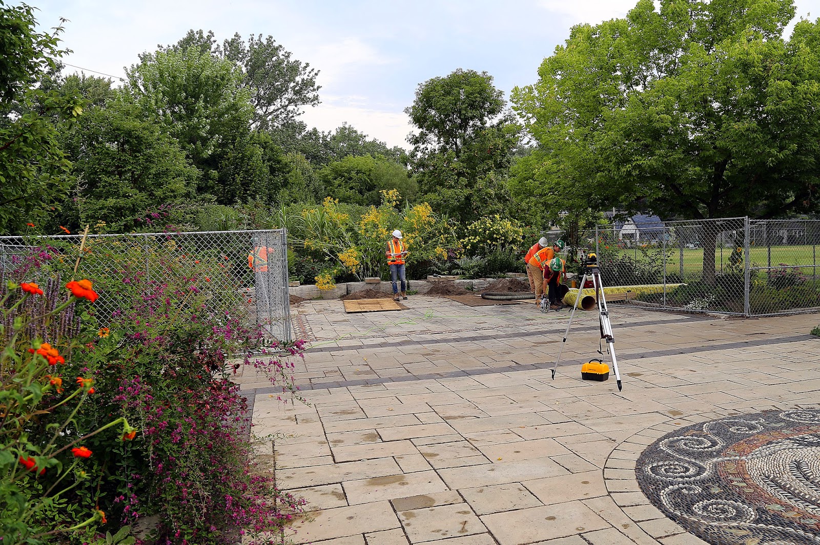 Ward's Island Community Pebble Mosaic Project