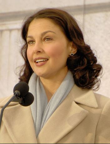 6word Portraits: 6word Portrait: Ashley Judd
