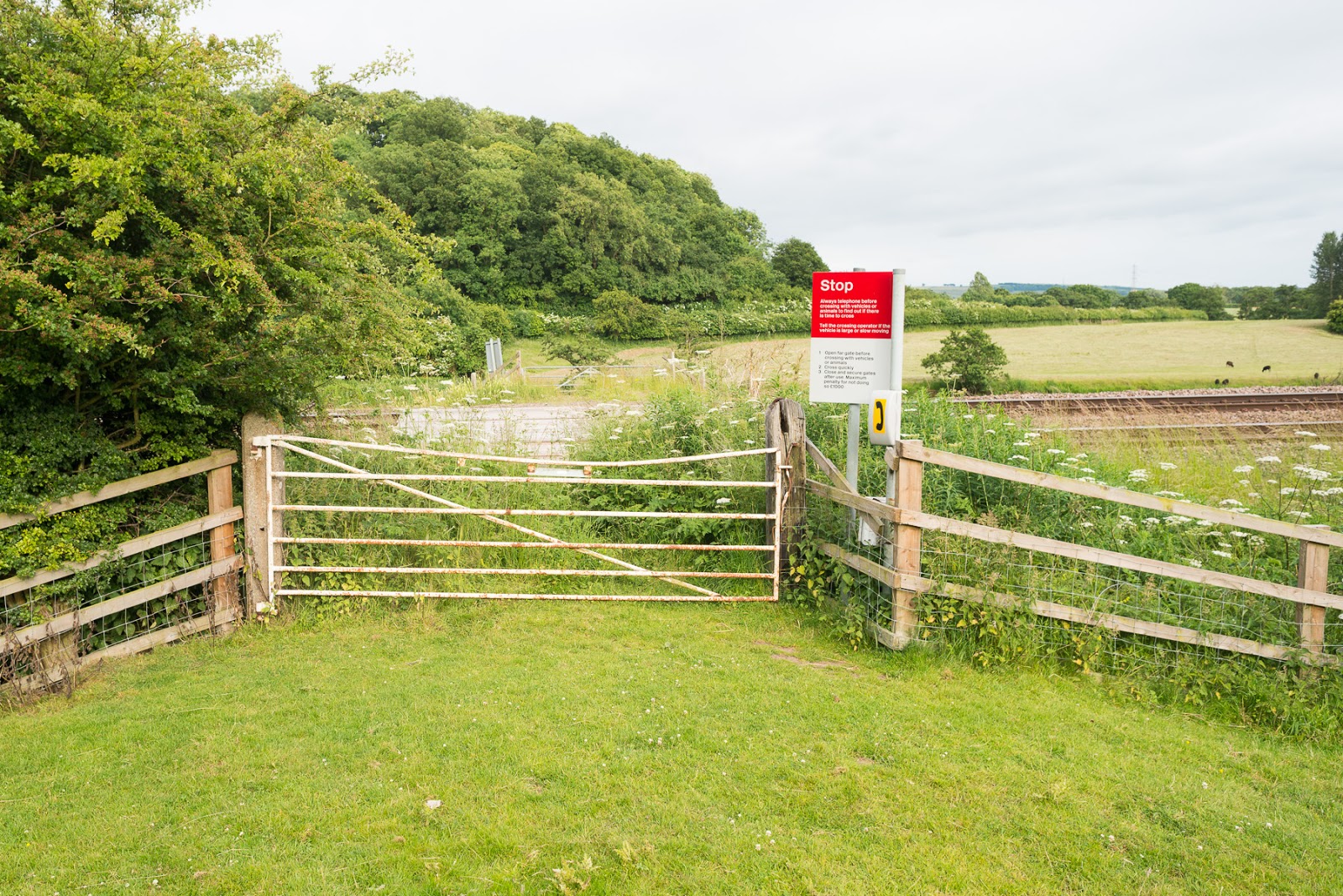 huttons ambo village: Network Rail to Lock Low Hutton Level Crossing Gates