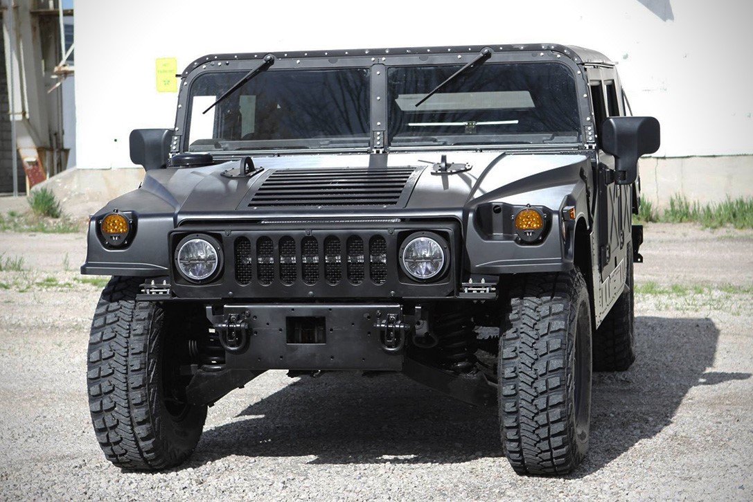 Efsane Geri Döndü HUMVEE C-SERIES