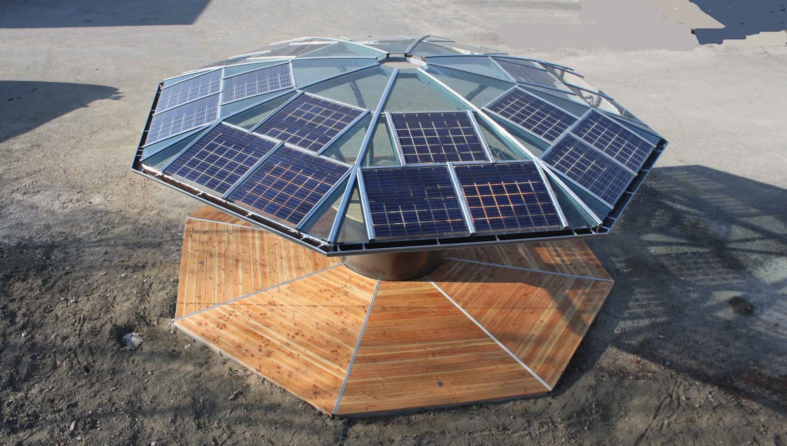 Los vidrios fotovoltaicos VidurSolar® se integran un quiosco solar de ...