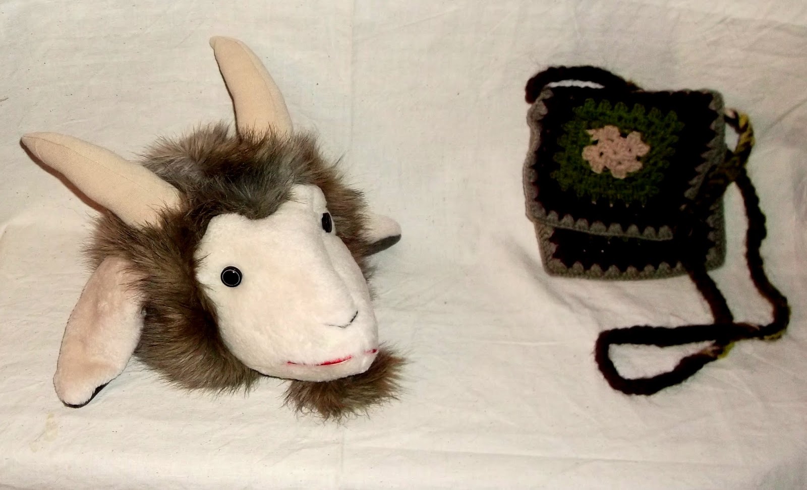 COSTUME MICHI MANOLE: Costum de ied