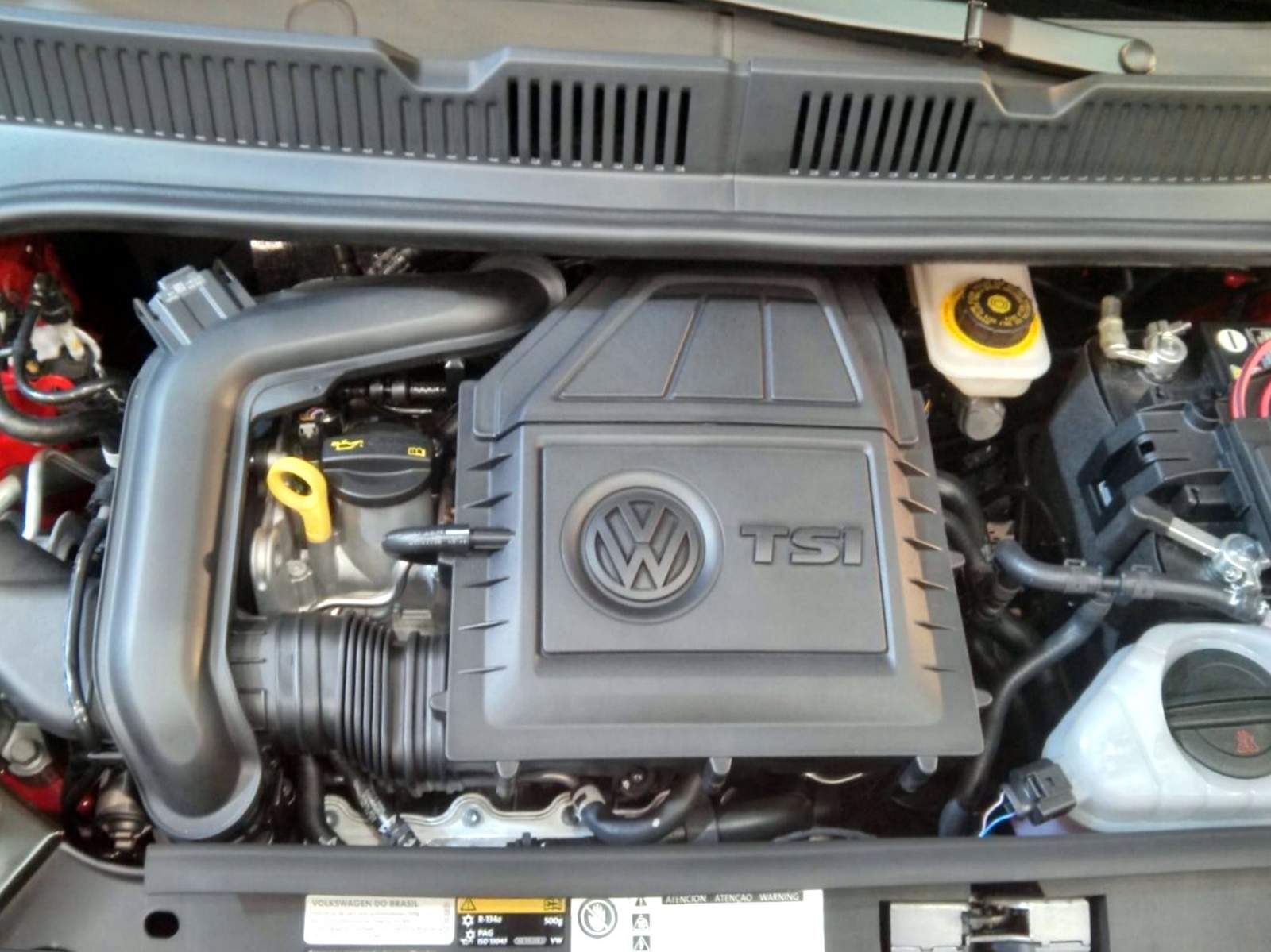 Oficial: Volkswagen up! TSI Turbo chega em julho - 105 cv