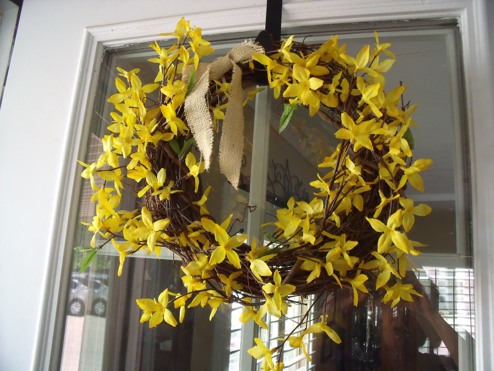 Thinkin' of Home: So I used my burlap ribbon!