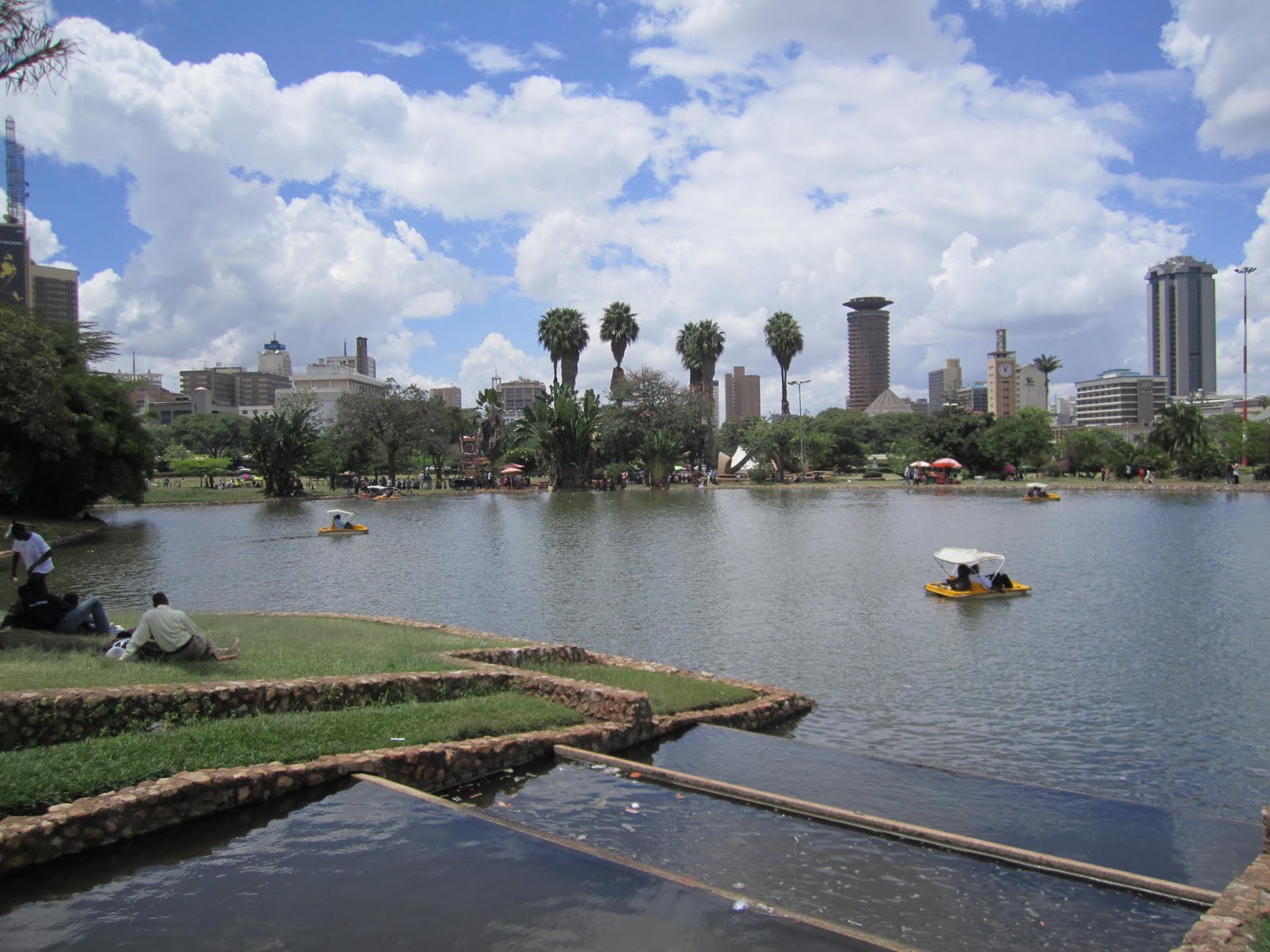 daveande: A Stroll Through Uhuru Park