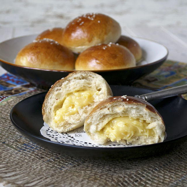 Adora's Box: CUSTARD BUNS