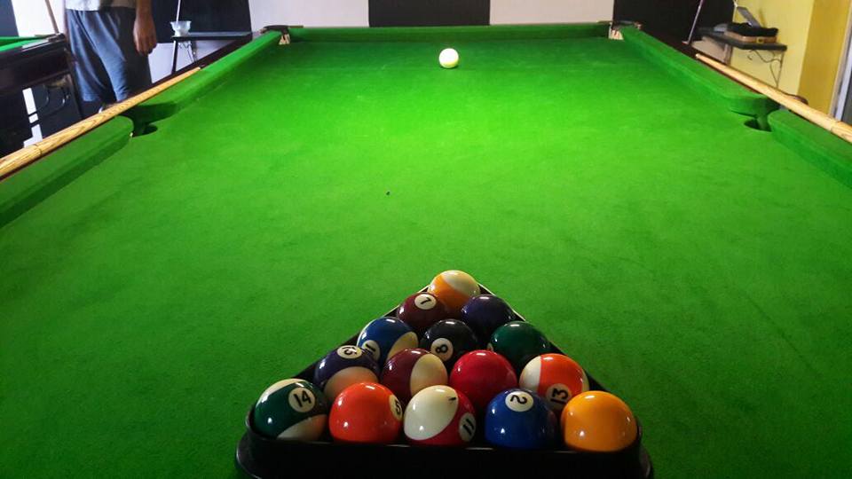 "THE POOL CAFE" Kolkata's first 8 ball Pool Cafetreia