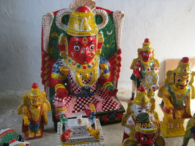 Cheriyal Scroll Paintings by Vaikuntam nakash: cherial dolls & masks