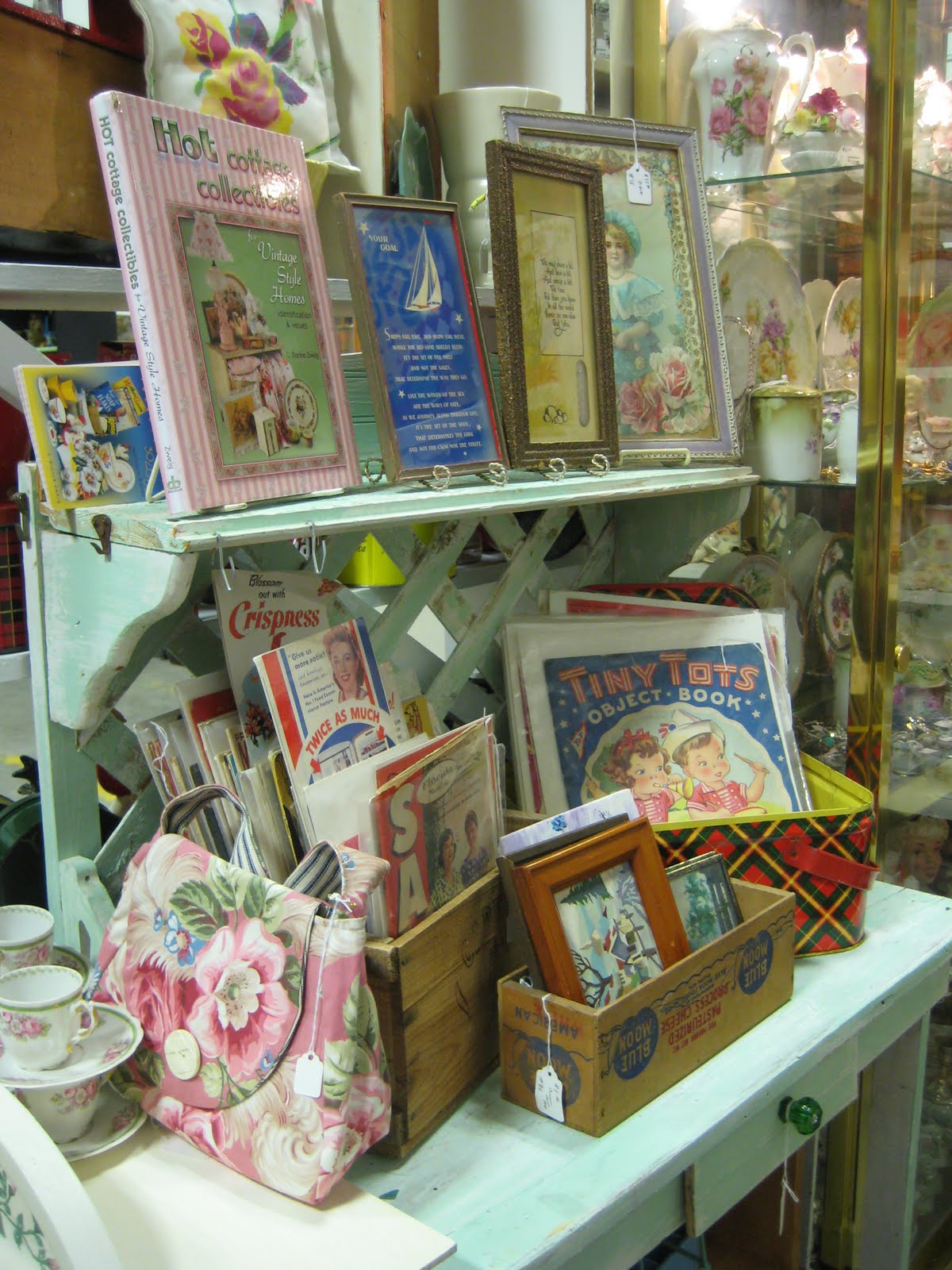 C. Dianne Zweig - Kitsch 'n Stuff: Displaying Your Antiques And ...