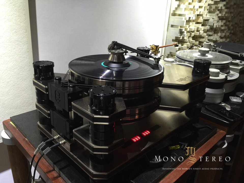 Kronos Pro Limited Edition turntable installation – Ultimate High-Fidelity