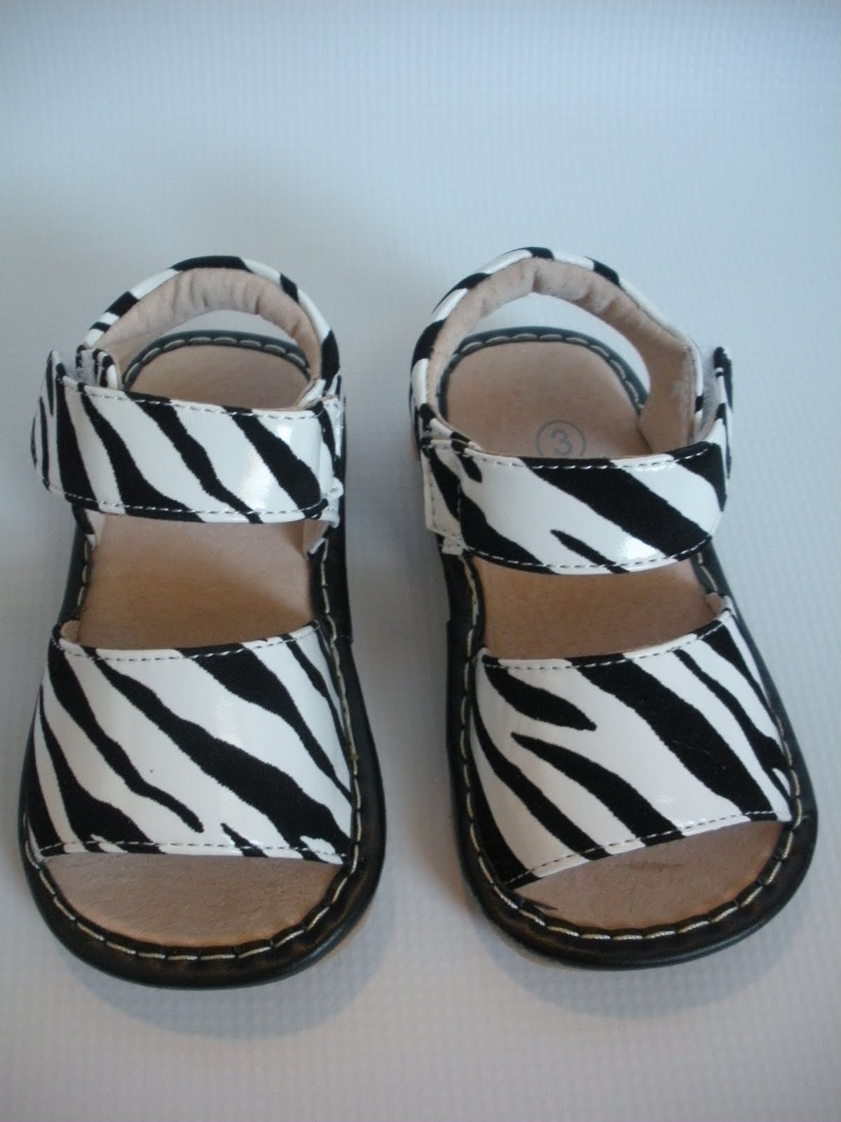 Squeaky Shoes for Tiny Tots: Girls Squeaky Sandals