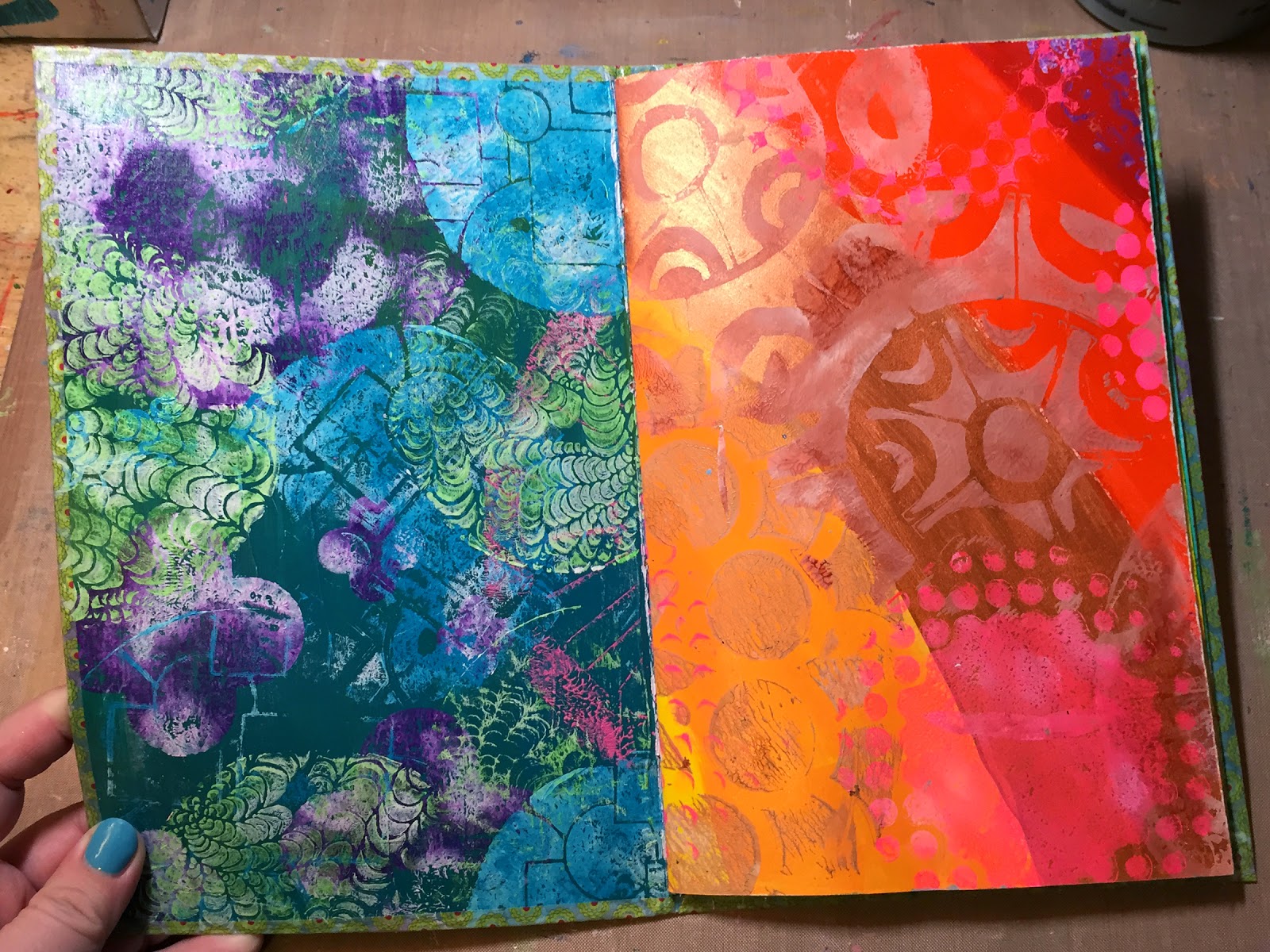 StencilGirl Talk: Make a Gelli Printed Mini Art Journal