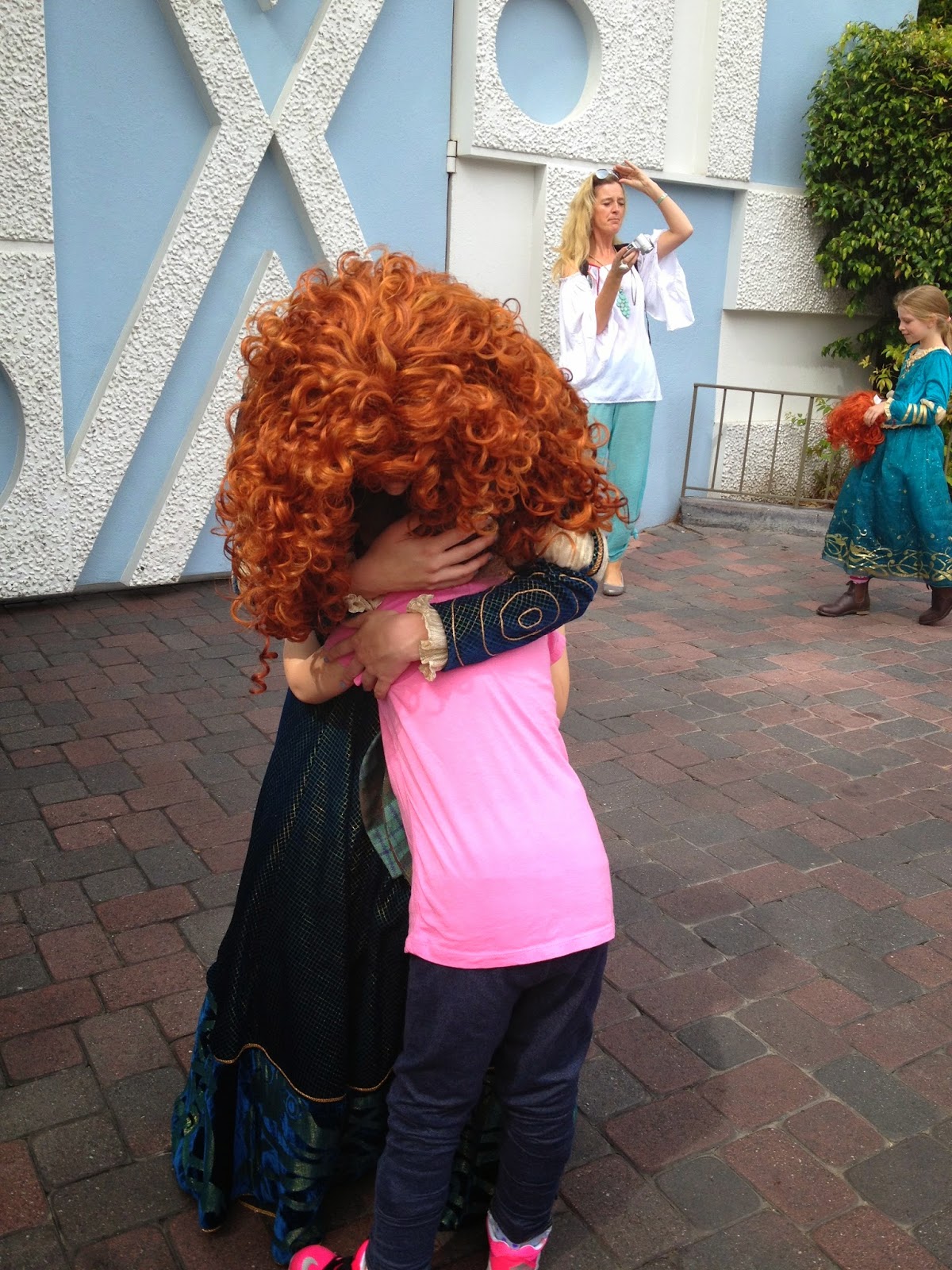Hugs for Hailey: Day 2 at Disneyland 2014 - Autographs Galore!!