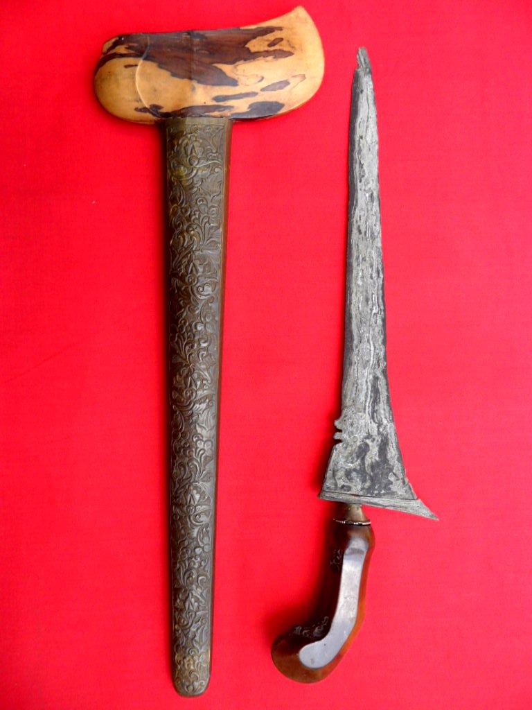 PusakA BudayA NusantarA: BUTO IJO II (klik di sini)