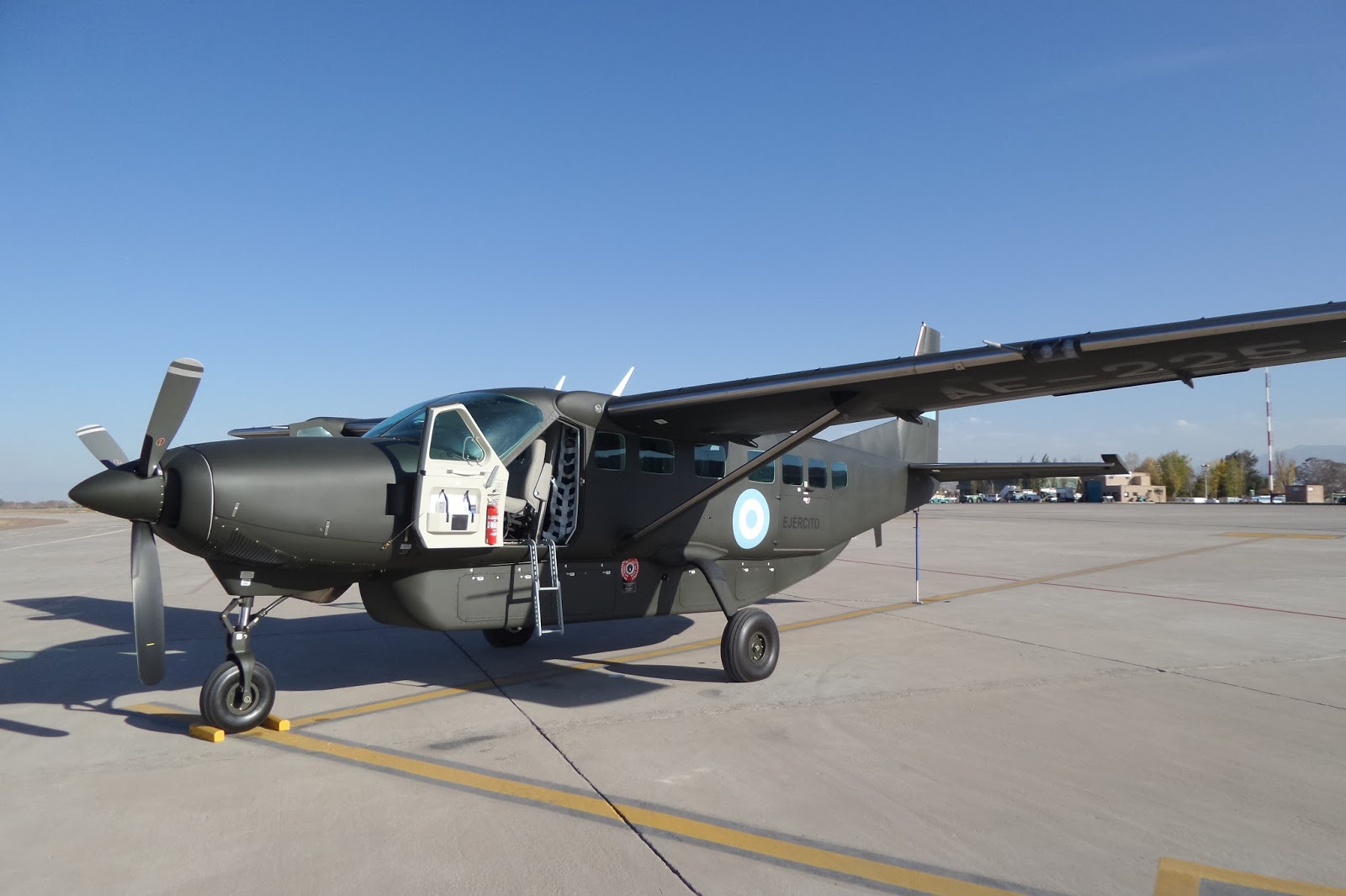 TODA LA AVIACION - MALVINAS ARGENTINAS - : AE-225 - CESSNA GRAN CARAVAN ...