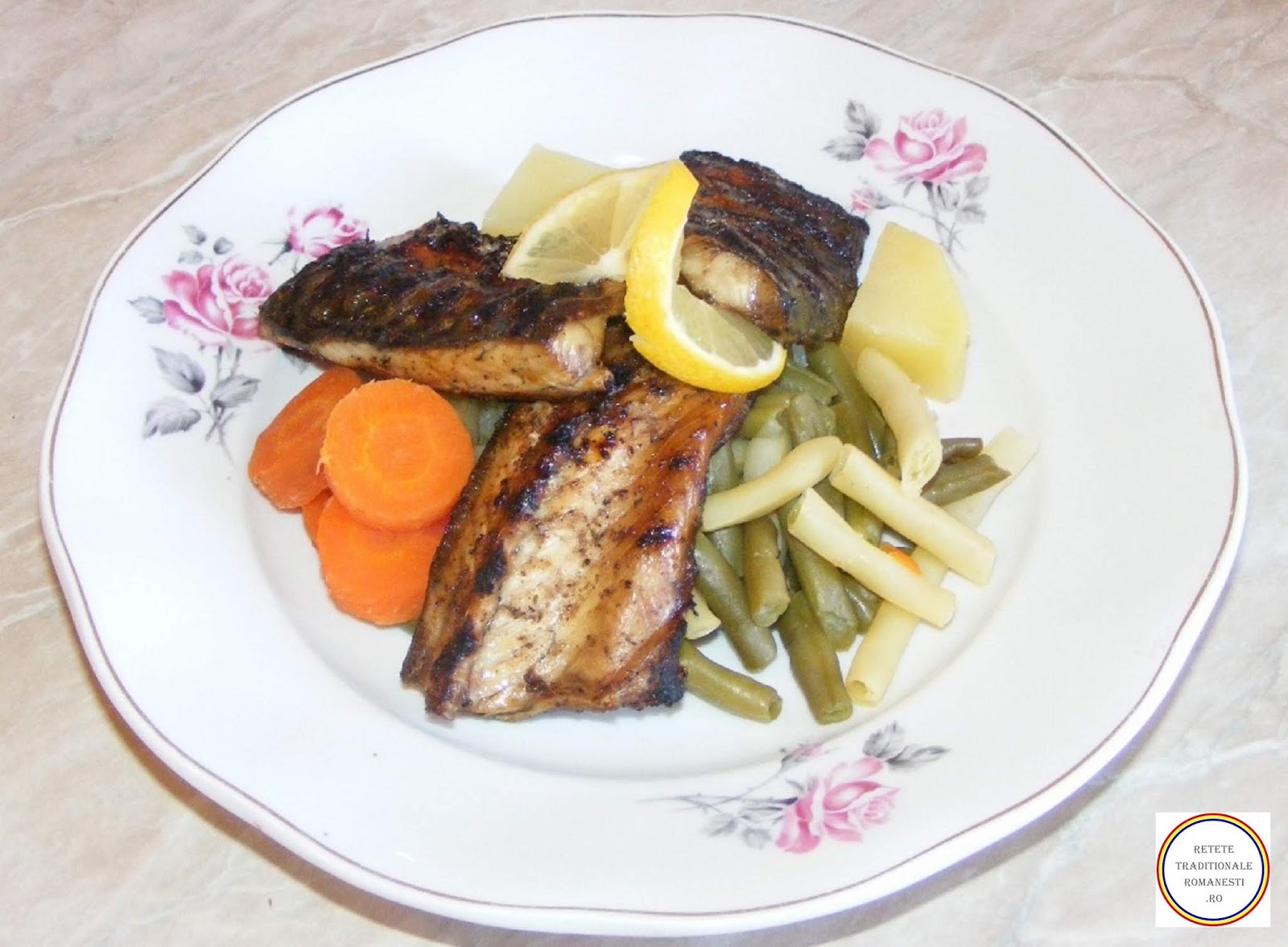 Peste la gratar cu legume reteta | Retetetraditionaleromanesti.ro